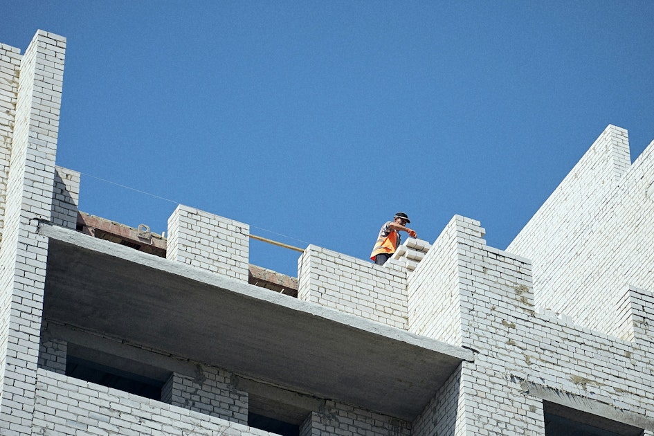 Extreme Heat Drives Workers’ Comp Claims as OSHA Extends Enforcement ...